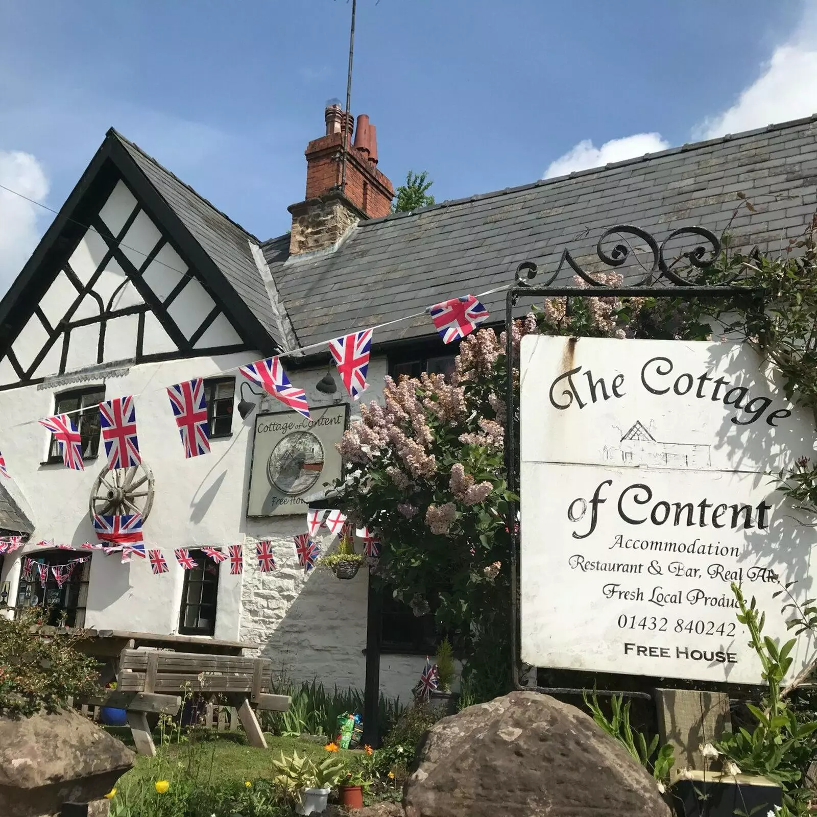 Country Pubs — The Green Dragon Hotel